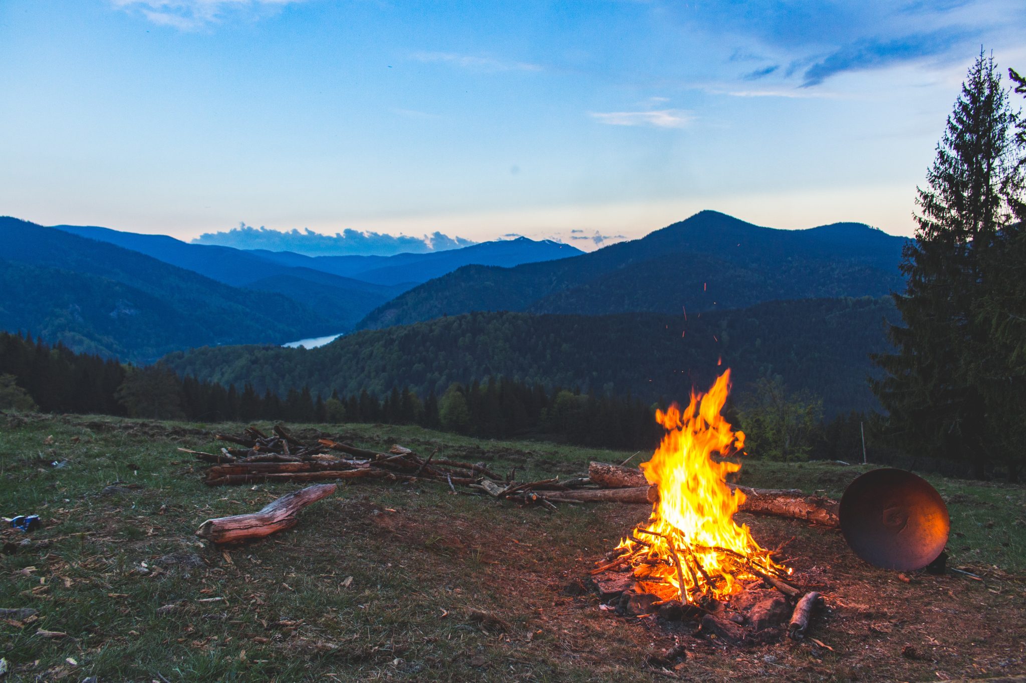 A guide to UK outdoor fire laws for firepits, campfires and bonfires ...